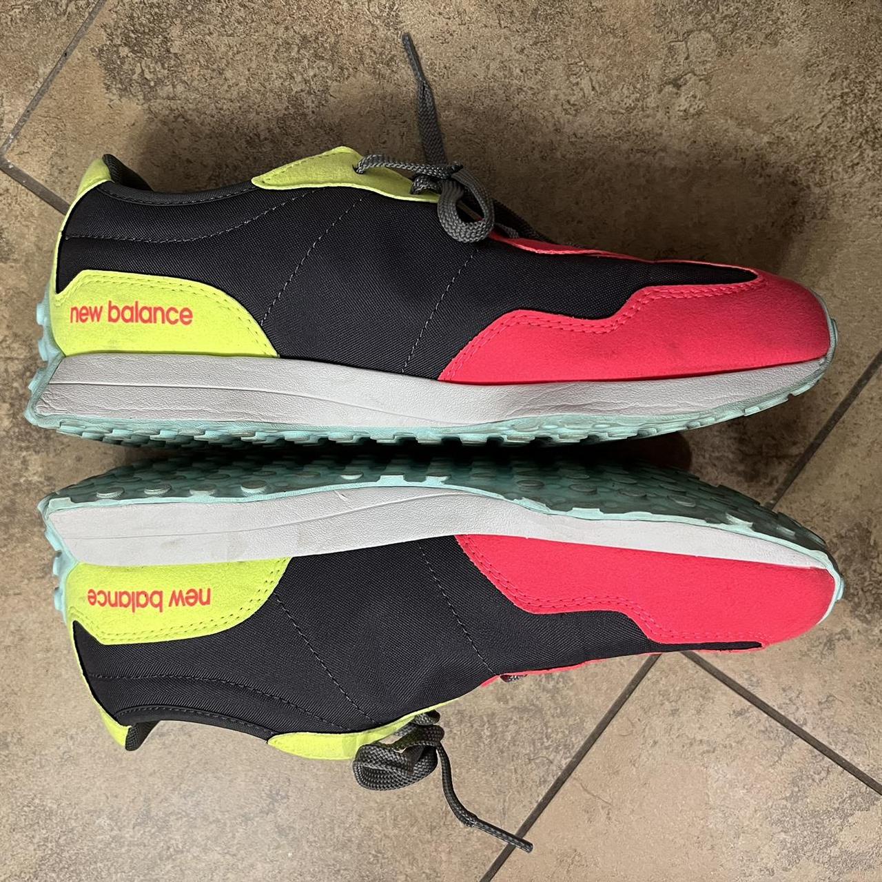 New Balance 327 Colorblock "Grey/Pink/Lime" Grade... - Depop