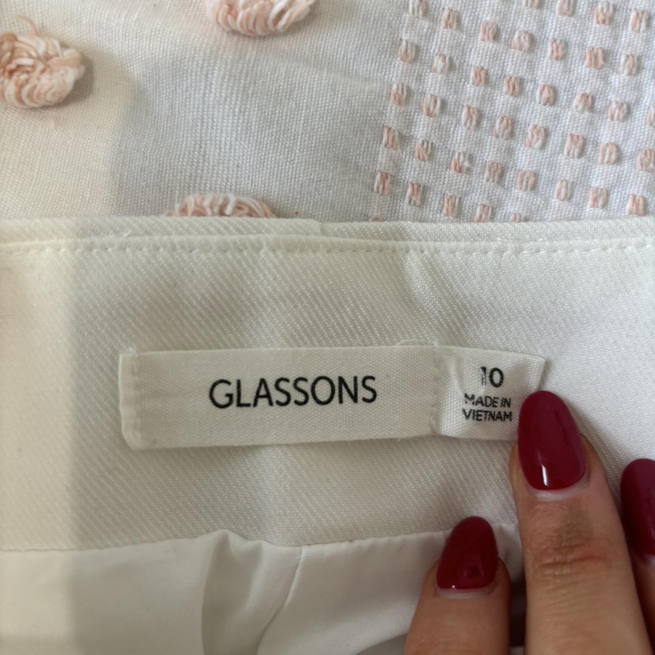 Glassons tailored shorts white Never worn - Depop