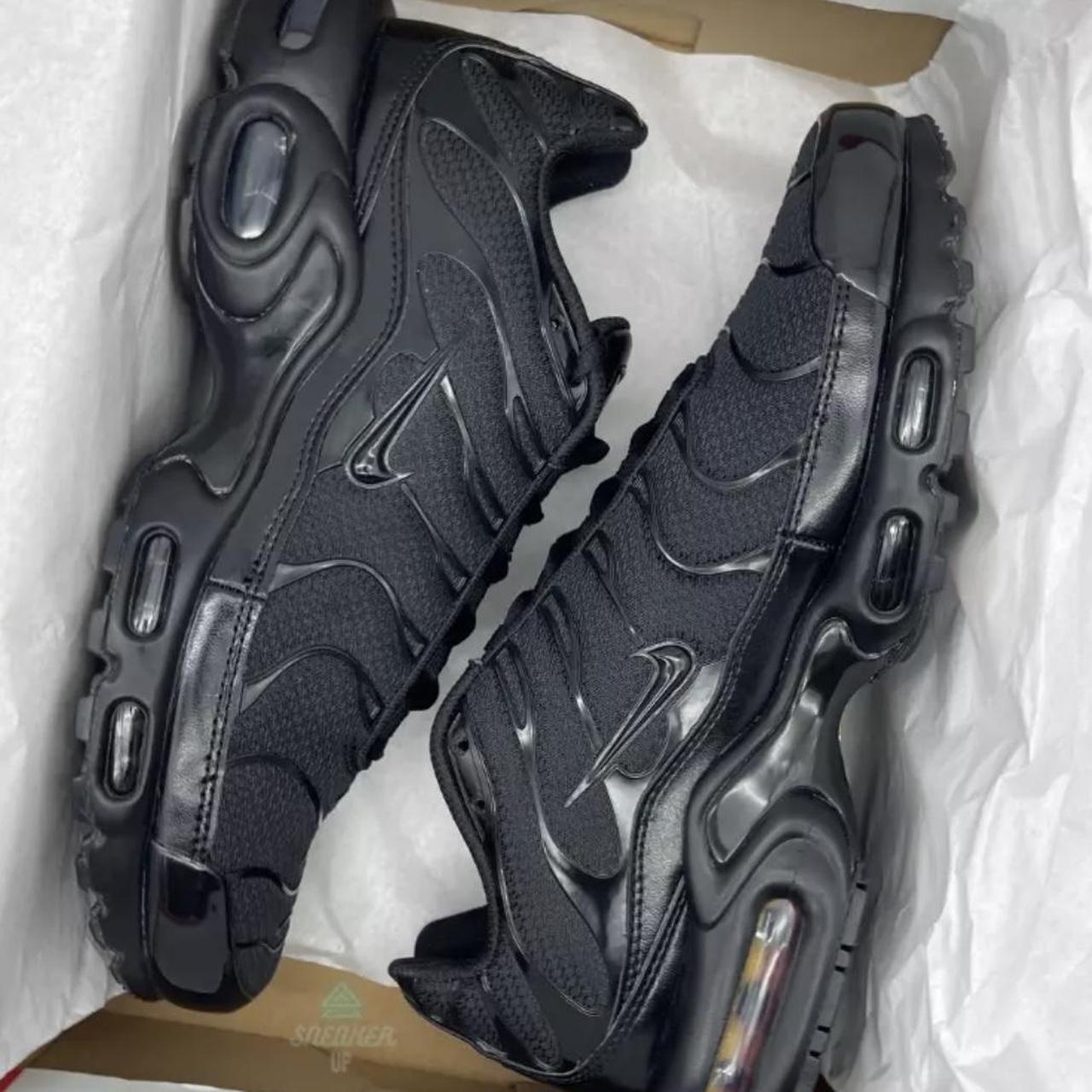 Selling! Men’s size 10 Black Nike tns Only worn... - Depop