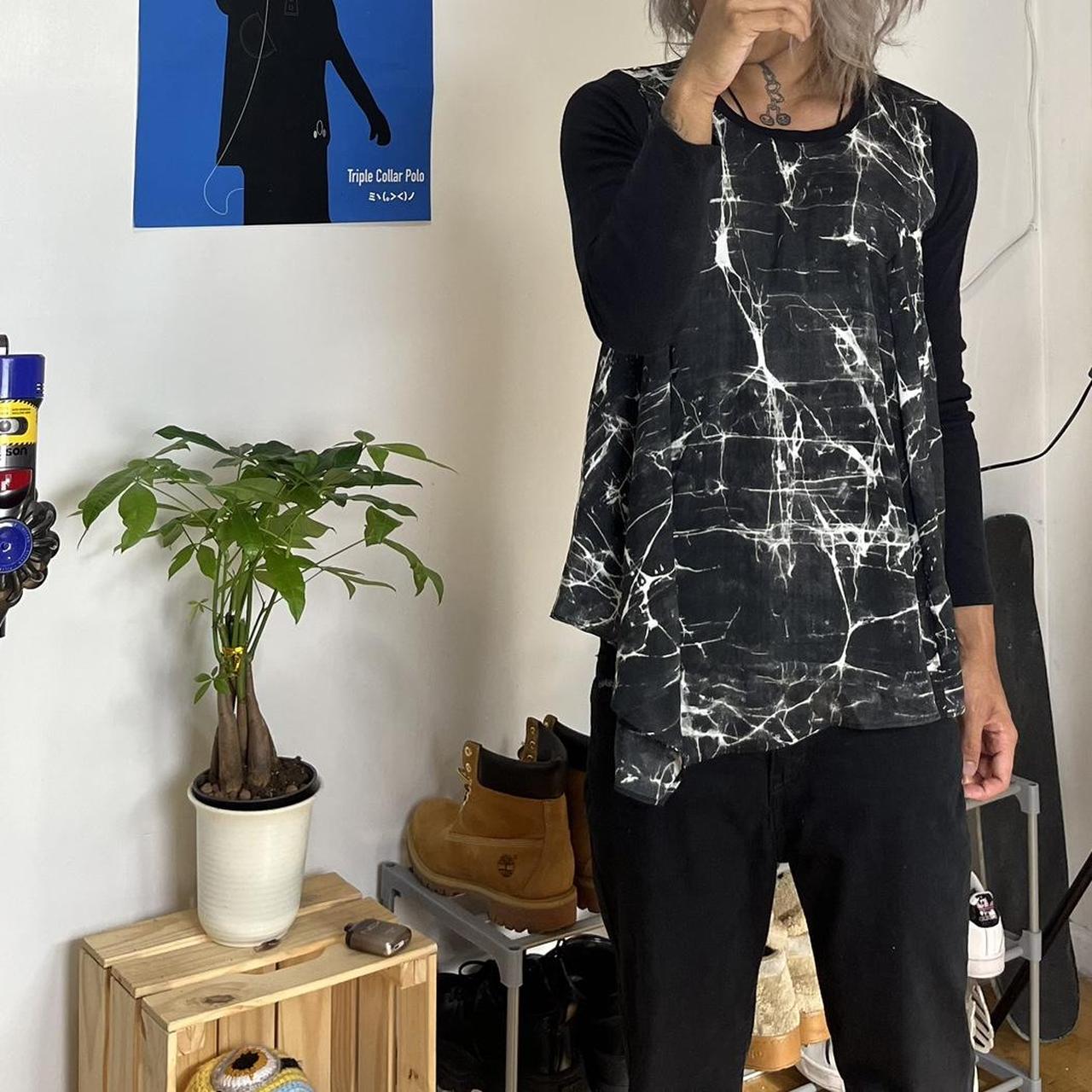 Simply Vera Shirt 18x23 - Depop