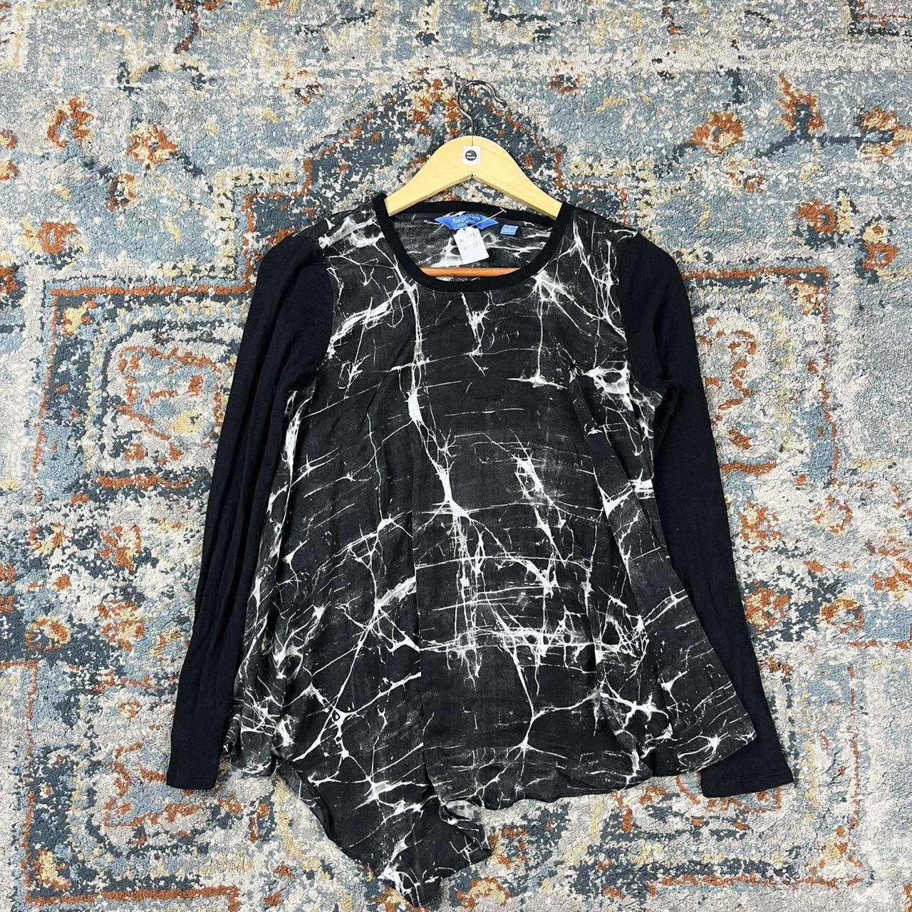 Simply Vera Shirt 18x23 - Depop