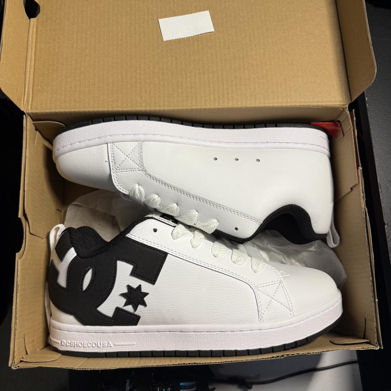 dc court graffik beautiful chunky pair - mens us... - Depop