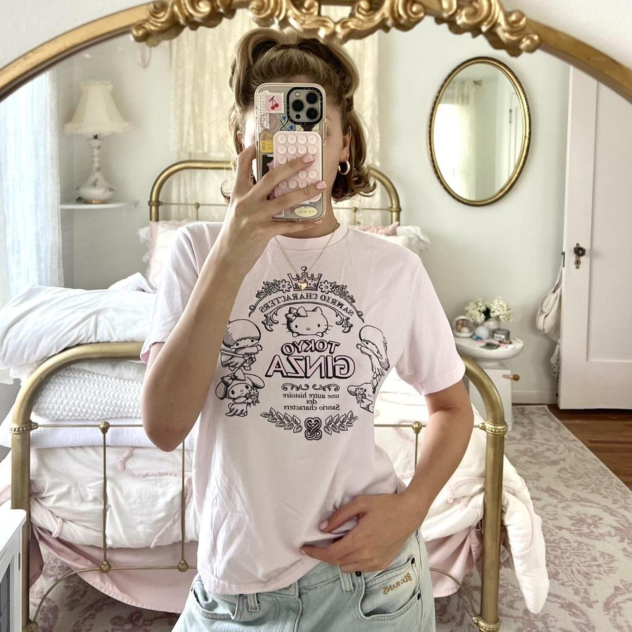 hello kitty tee - Depop