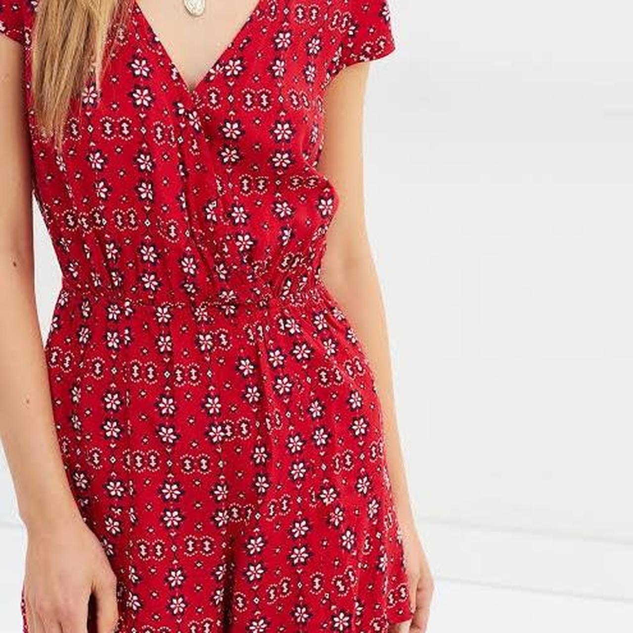 Tigerlily Vishuddha Playsuit - Red Only worn a few... - Depop