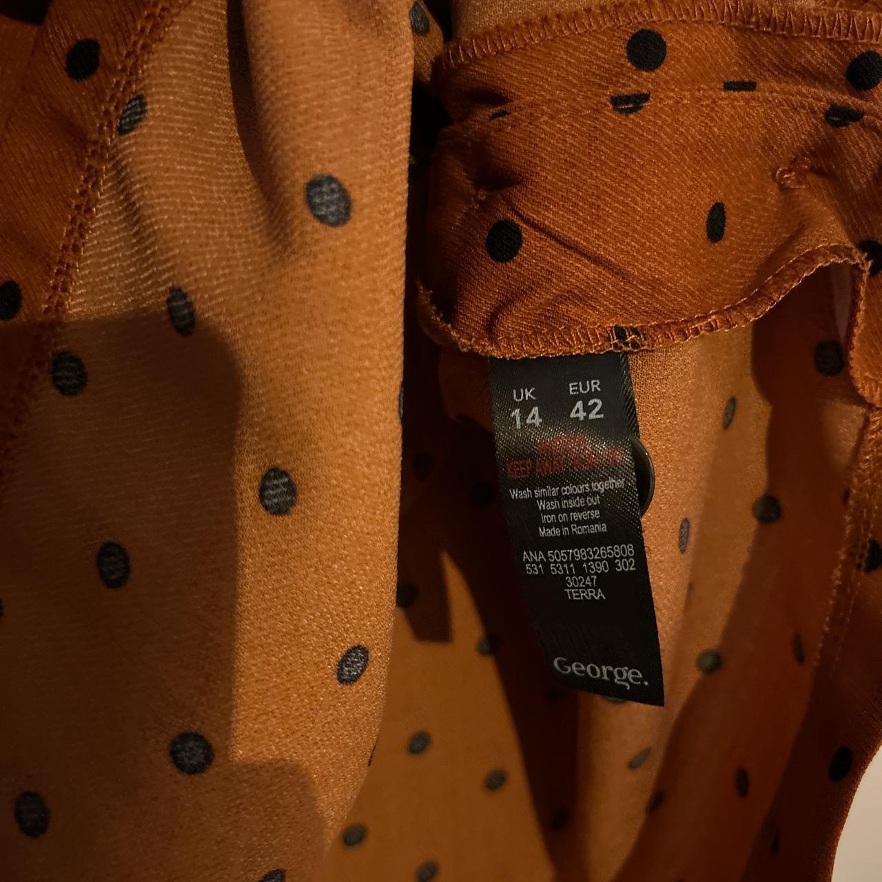 George rust coloured top size 14. Cute spotty top... - Depop