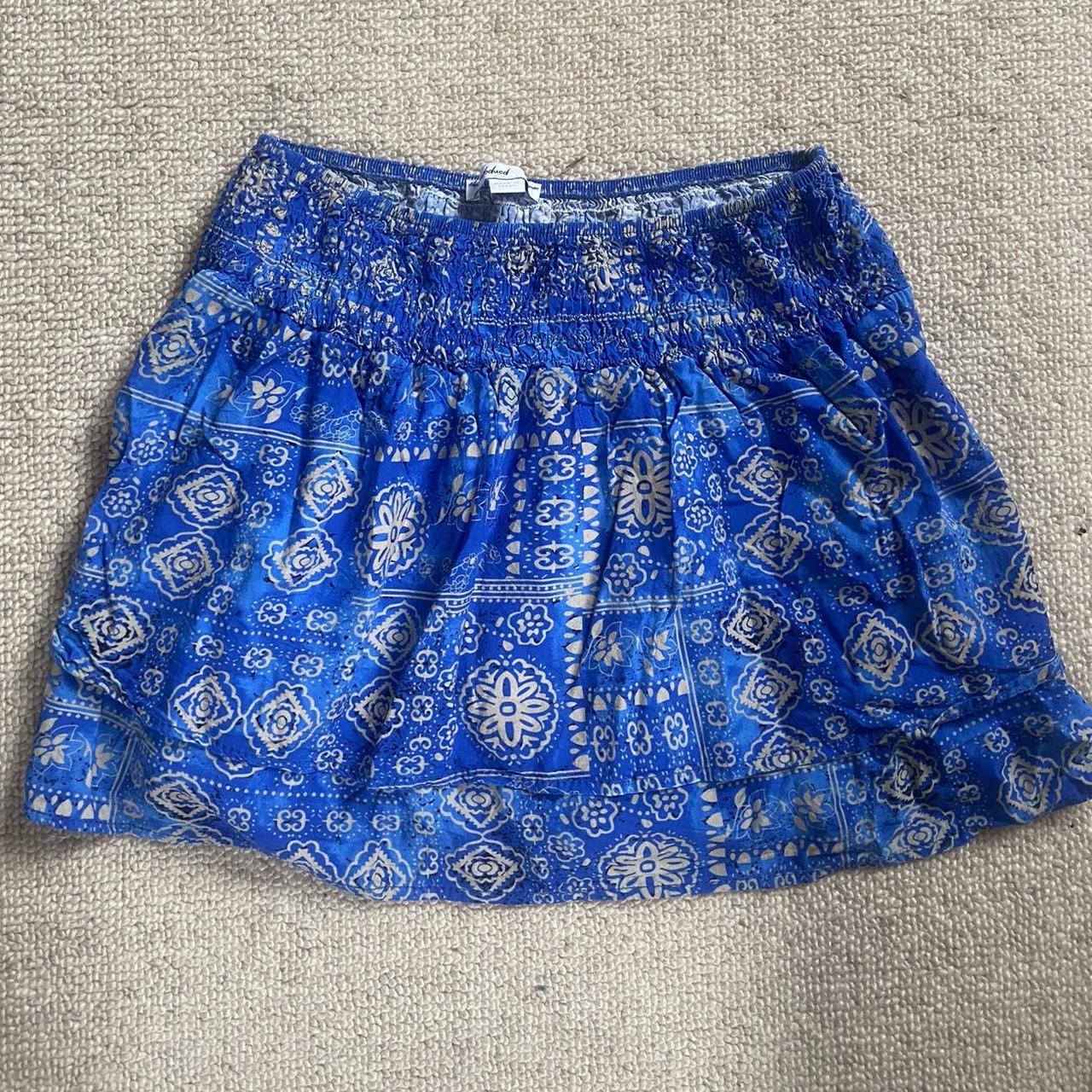The prettiest flowy summer mini skirt Subdued... - Depop