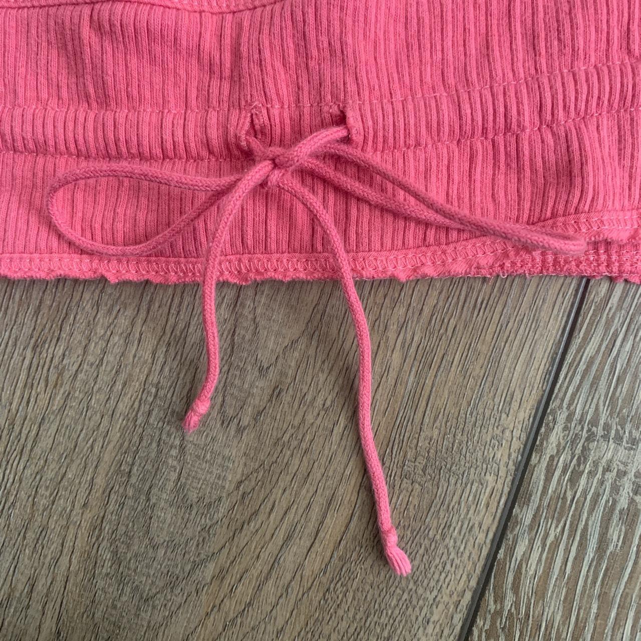 vintage pink Roxy tank Size medium but fits like a... - Depop