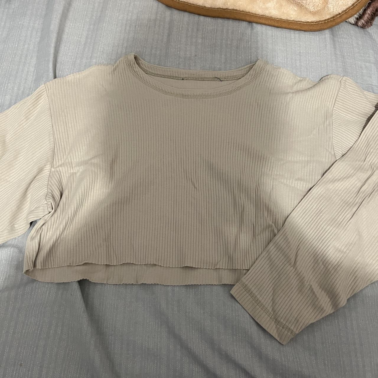 Cropped long sleeve top, beige color. DEPOP... - Depop