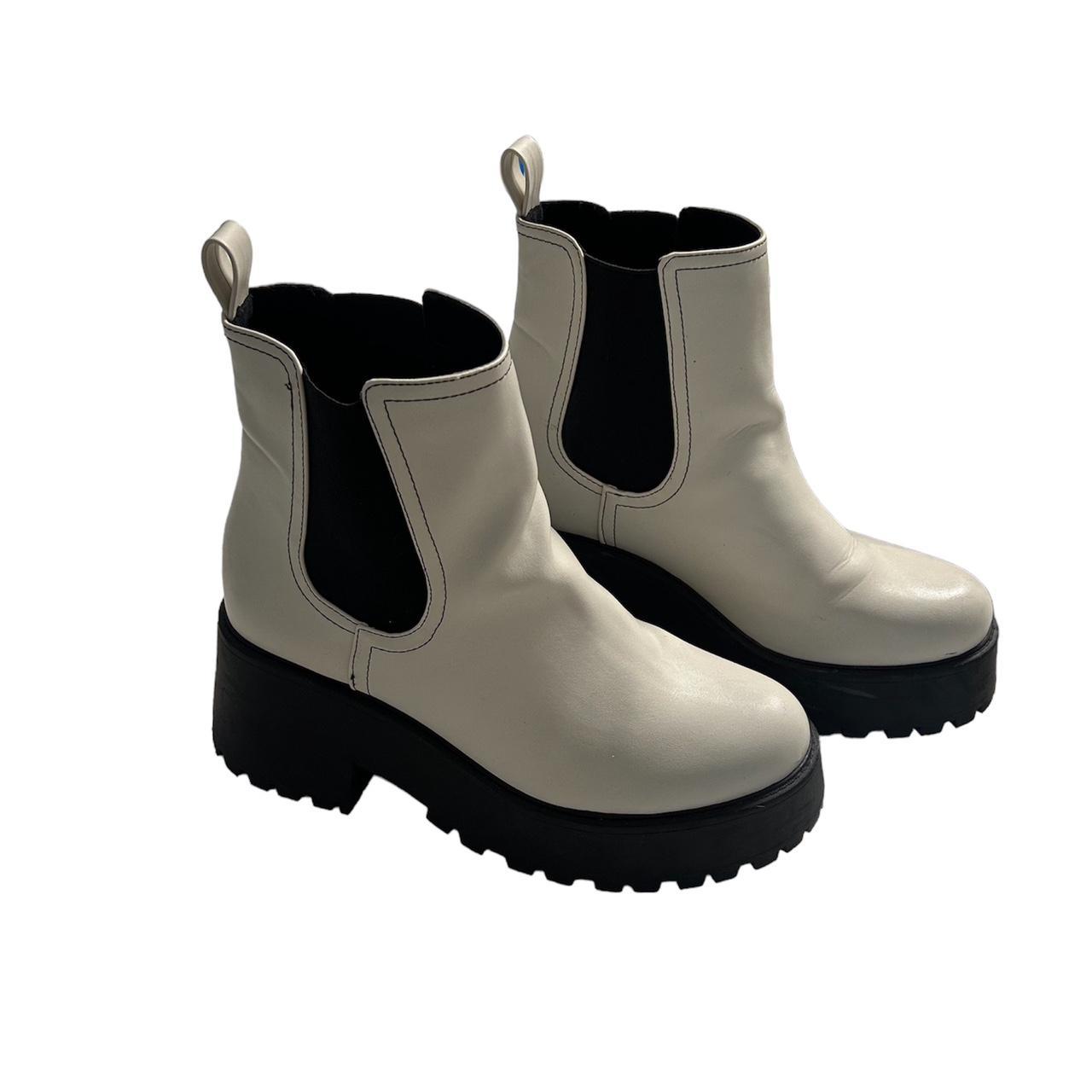 Cream platform boots, I’ve worn these maybe 3 times.... - Depop