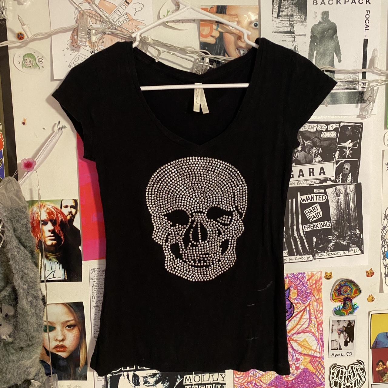 Cutest thrifted rhinestone skull tee Never worn !!... - Depop