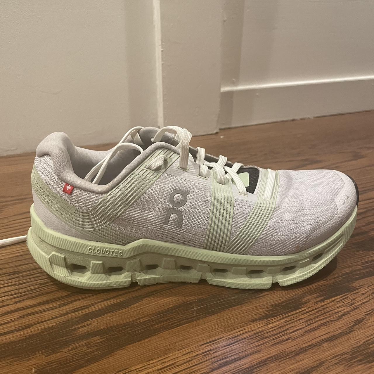Women’s On Cloudgo Running Shoes - Size 7 **must go... - Depop