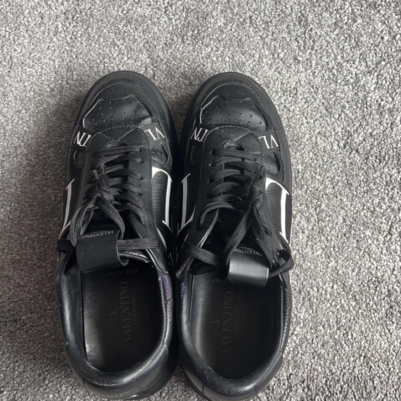 Valentino GARAVANi low top VLTN sneakers uk 9 fits a... - Depop