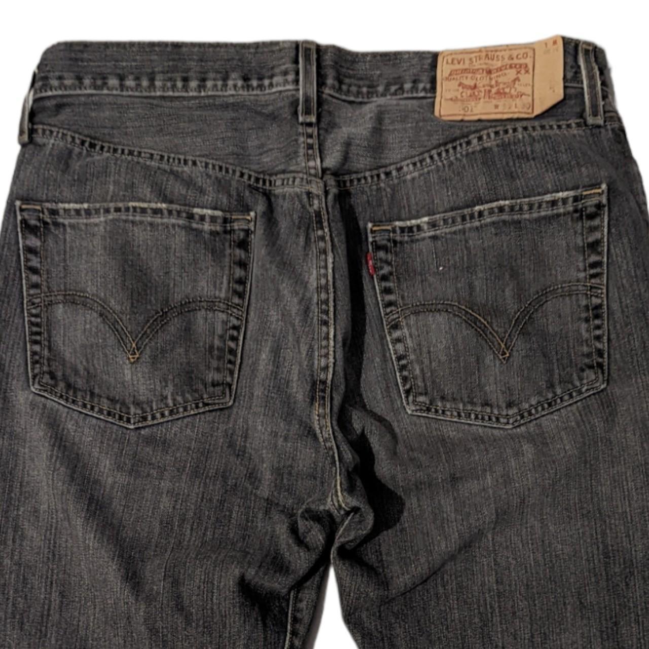 📸 Levi Grey Wide-Legged 00's Baggy Jeans... - Depop