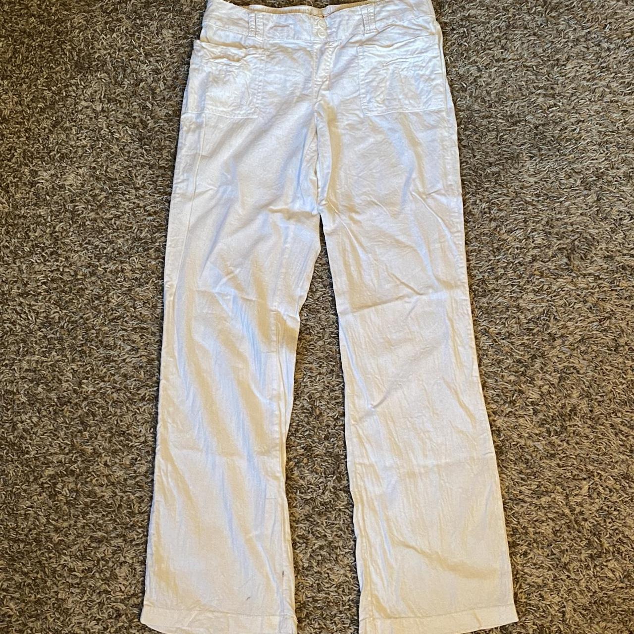 Heritage Low rise white pants Size M two little... - Depop