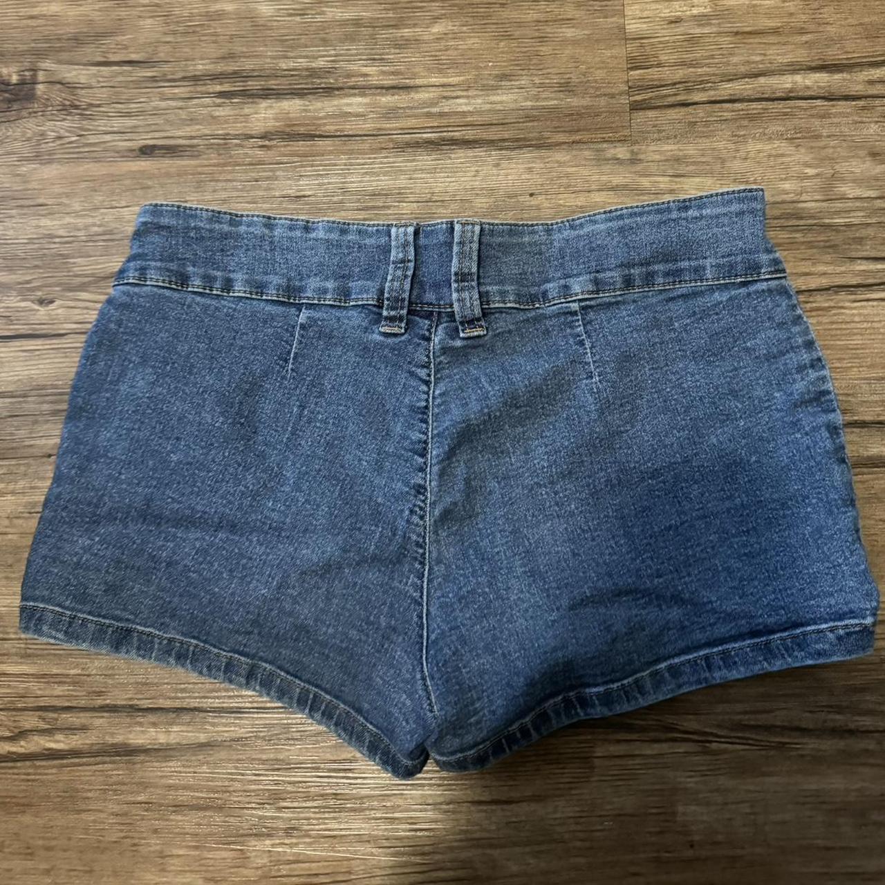 low waisted mini shorts size 8 small/medium - Depop