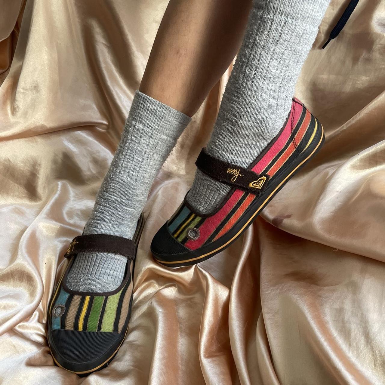 Y2k roxy ballet flats - Depop