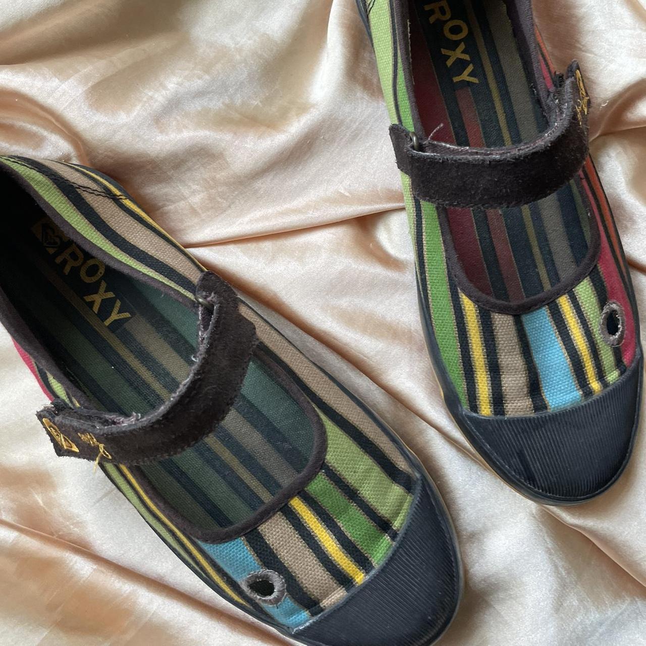 Y2k roxy ballet flats - Depop