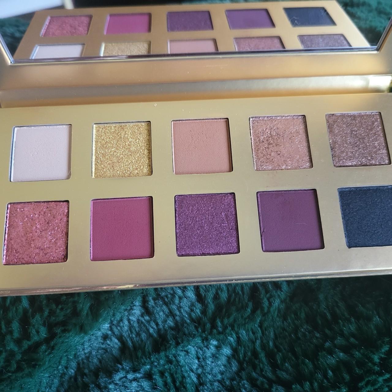 Mac gilded gold palette. #mac #eyeshadow - Depop