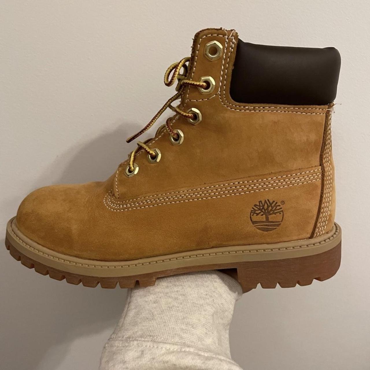 LIKE NEW timberlands boots A couple of creases as... - Depop