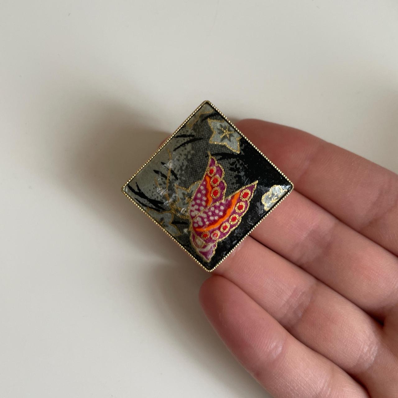 vintage traditional japanese art accessory pin can... - Depop