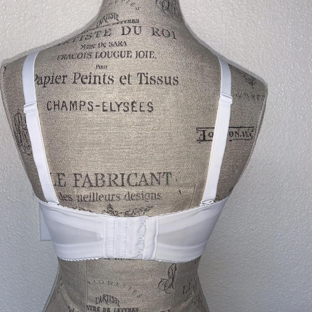 Maidenform Love the Lift Embroidered Push Up... - Depop