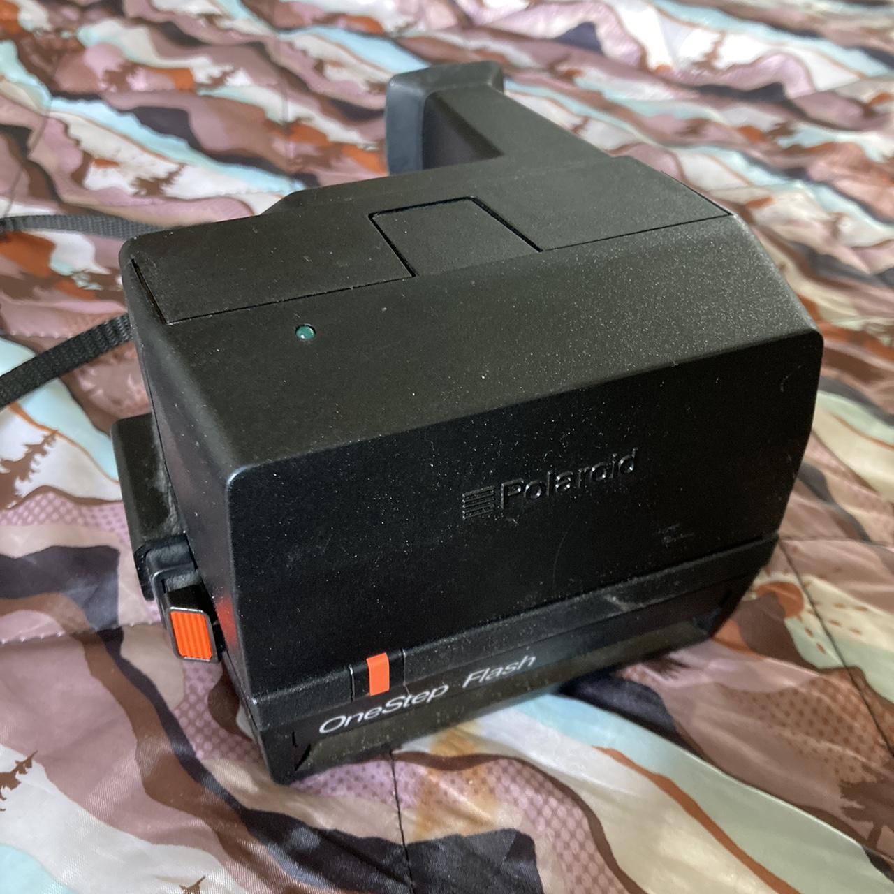 Polaroid OneStep Flash instant camera. Takes 600... - Depop