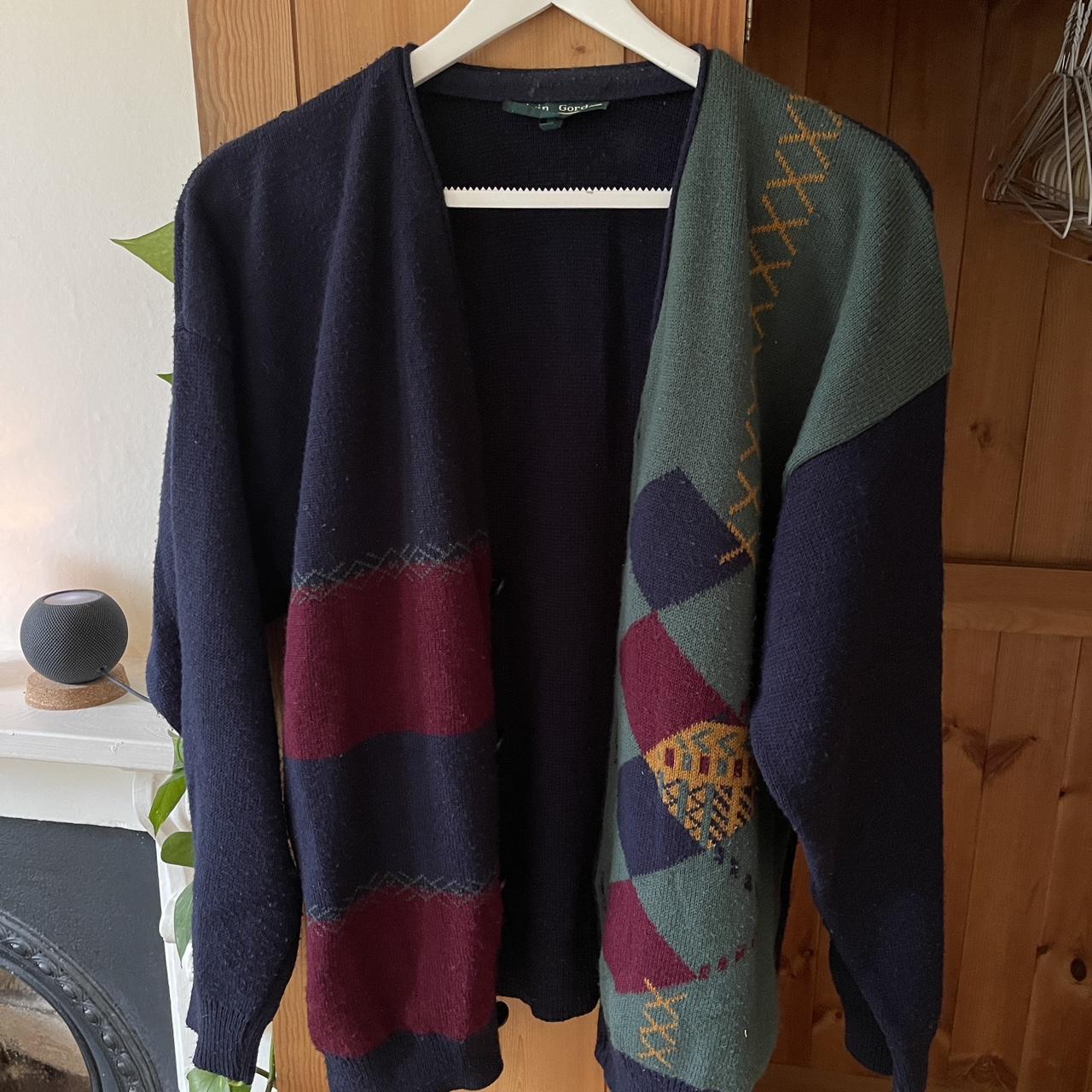 🇻🇨🍇VINTAGE CARDIGAN🍇🇻🇨 Great quality, muy warm Old... - Depop