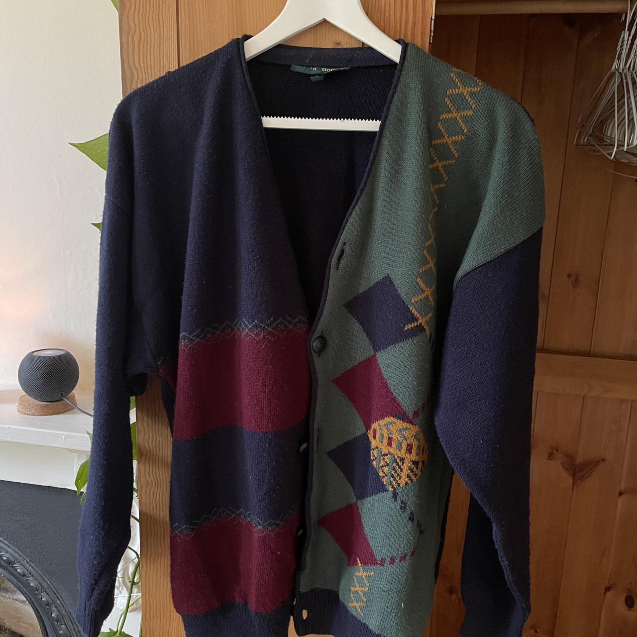 🇻🇨🍇VINTAGE CARDIGAN🍇🇻🇨 Great quality, muy warm Old... - Depop
