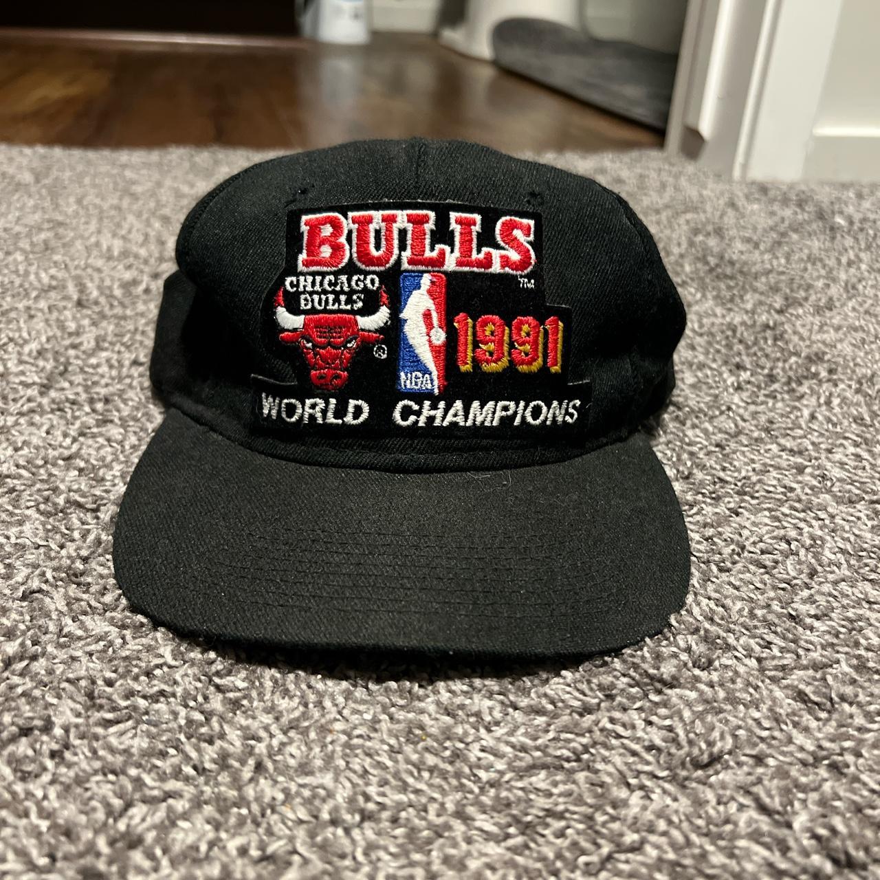 VTG Chicago Bulls 1991 Championship Snapback - Depop