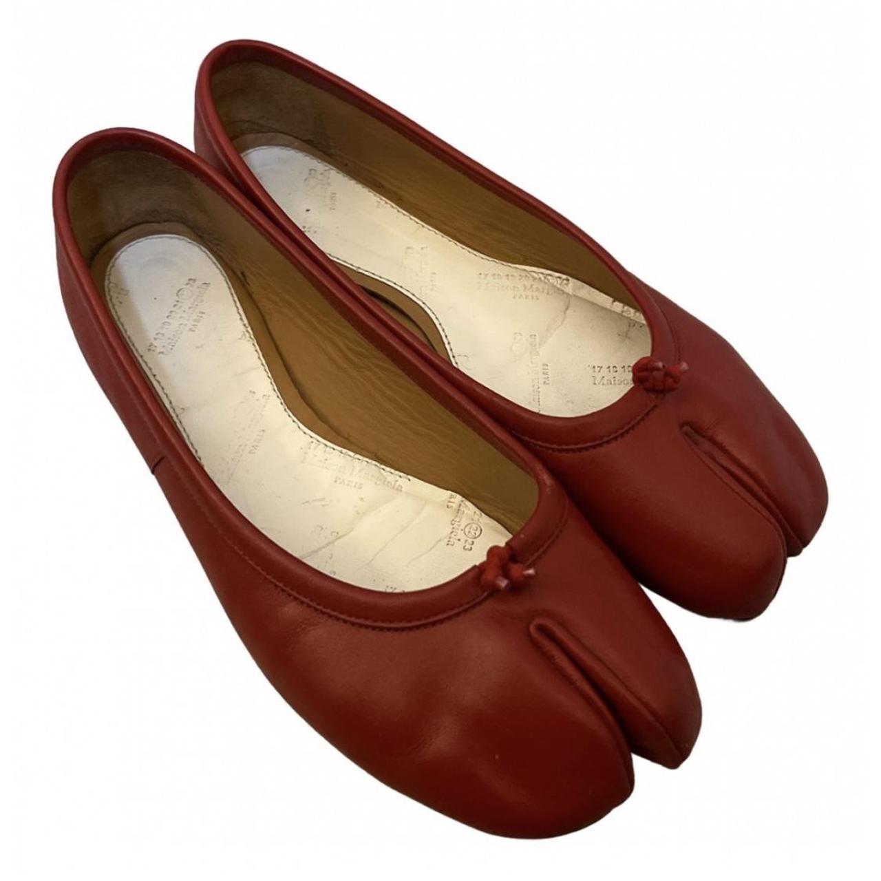 Maison Margiela Tabi ballet flats in red leather,... - Depop