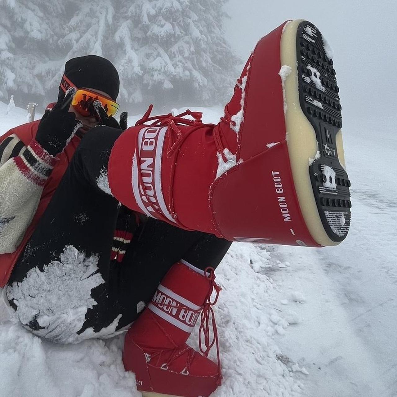 Red Moon Boots worn once just for skiday bought... - Depop