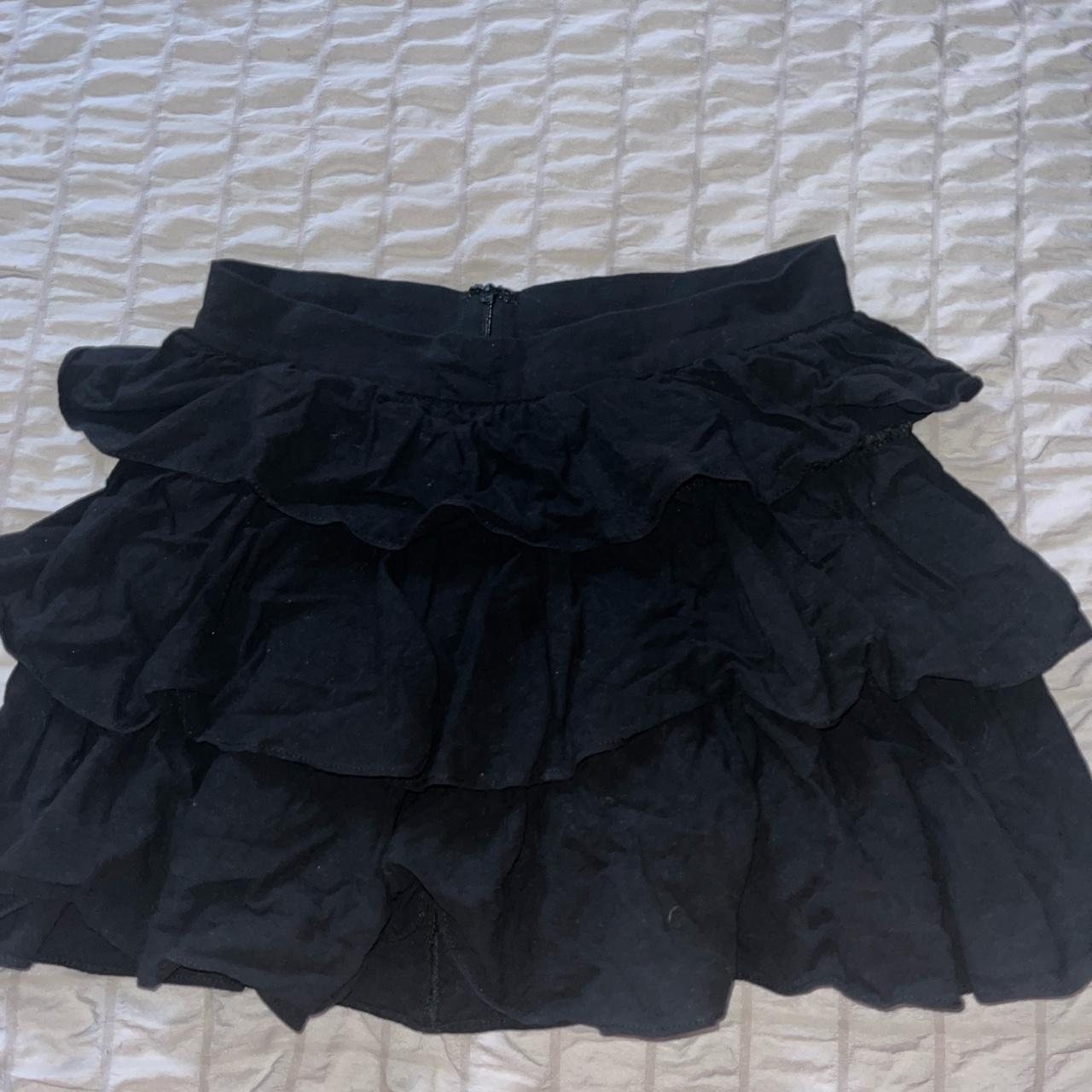 Black ruffled skirt Worn once Perfect condition - Depop