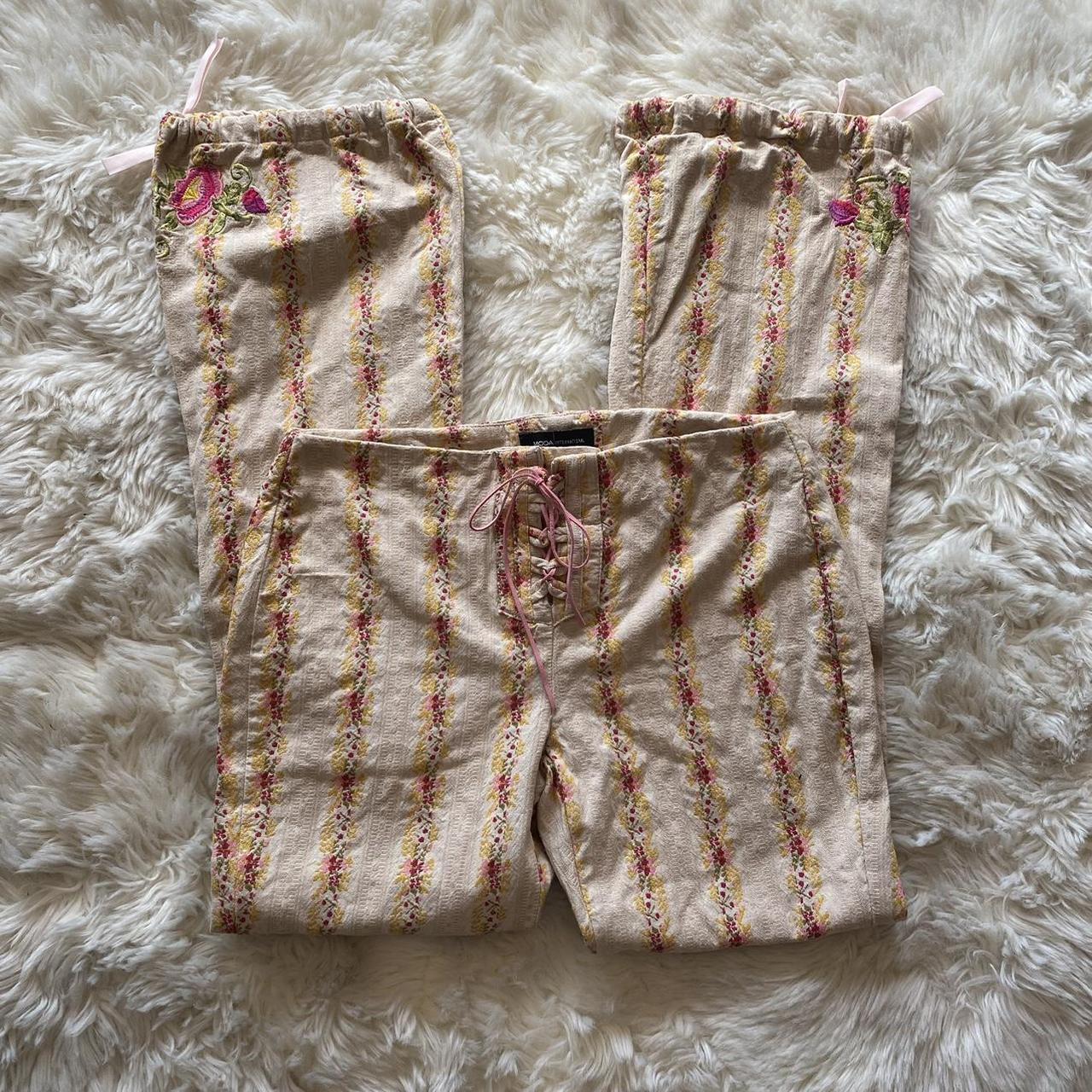 Moda International Women's Trousers | Depop