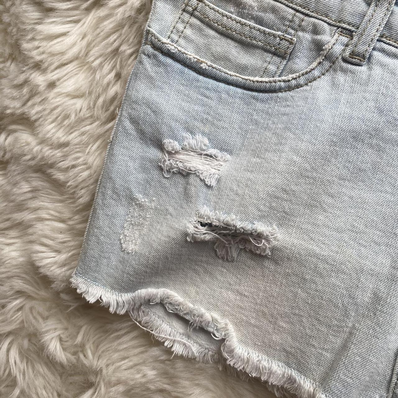 Y2k distressed micro mini skirt🦋 this is sooo cute,... - Depop