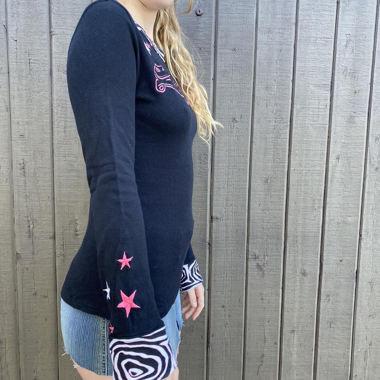 ☠️Crazy rare y2k so cal pink star thermal 💕 open to... - Depop