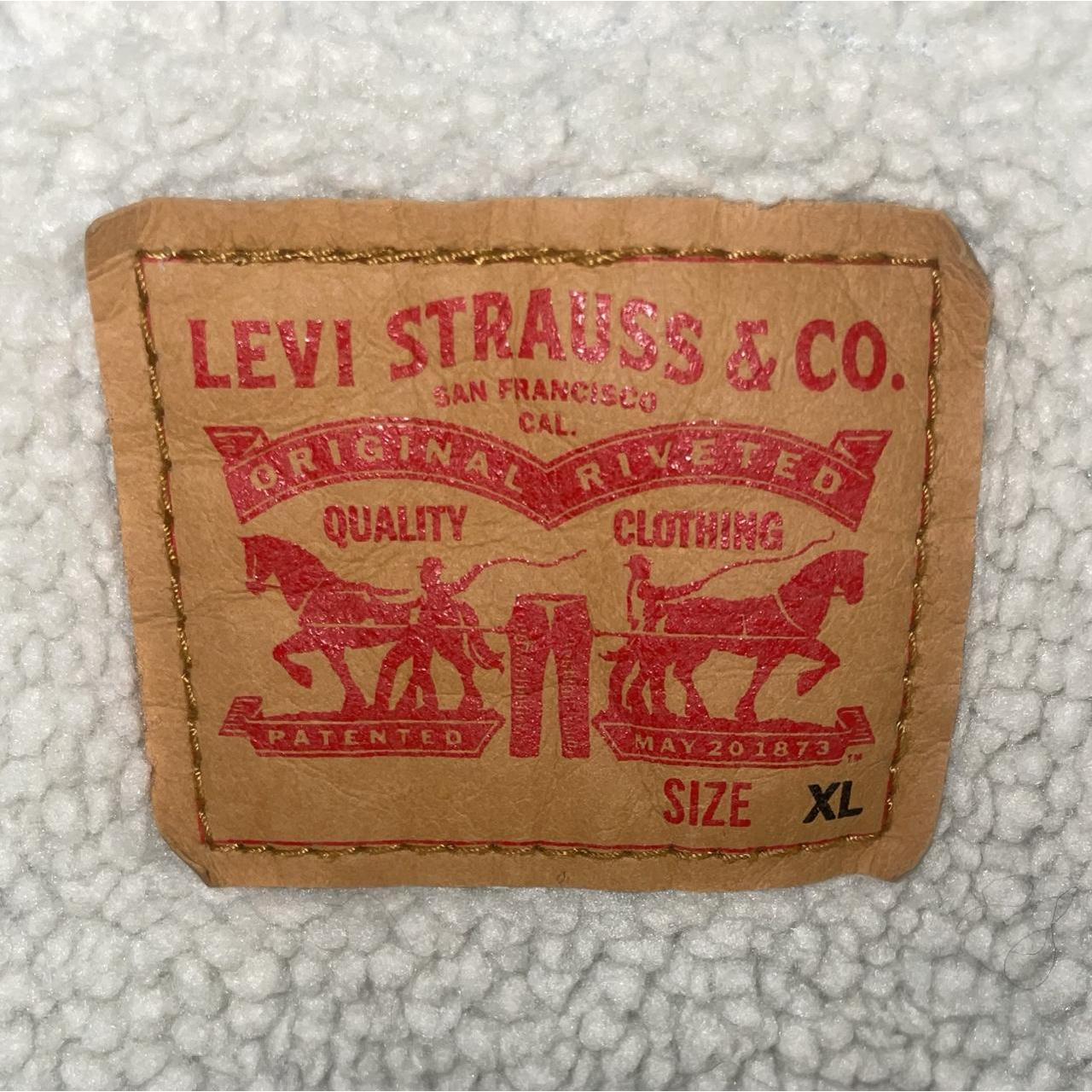 Levi’s Sherpa Trucker Jacket - Depop