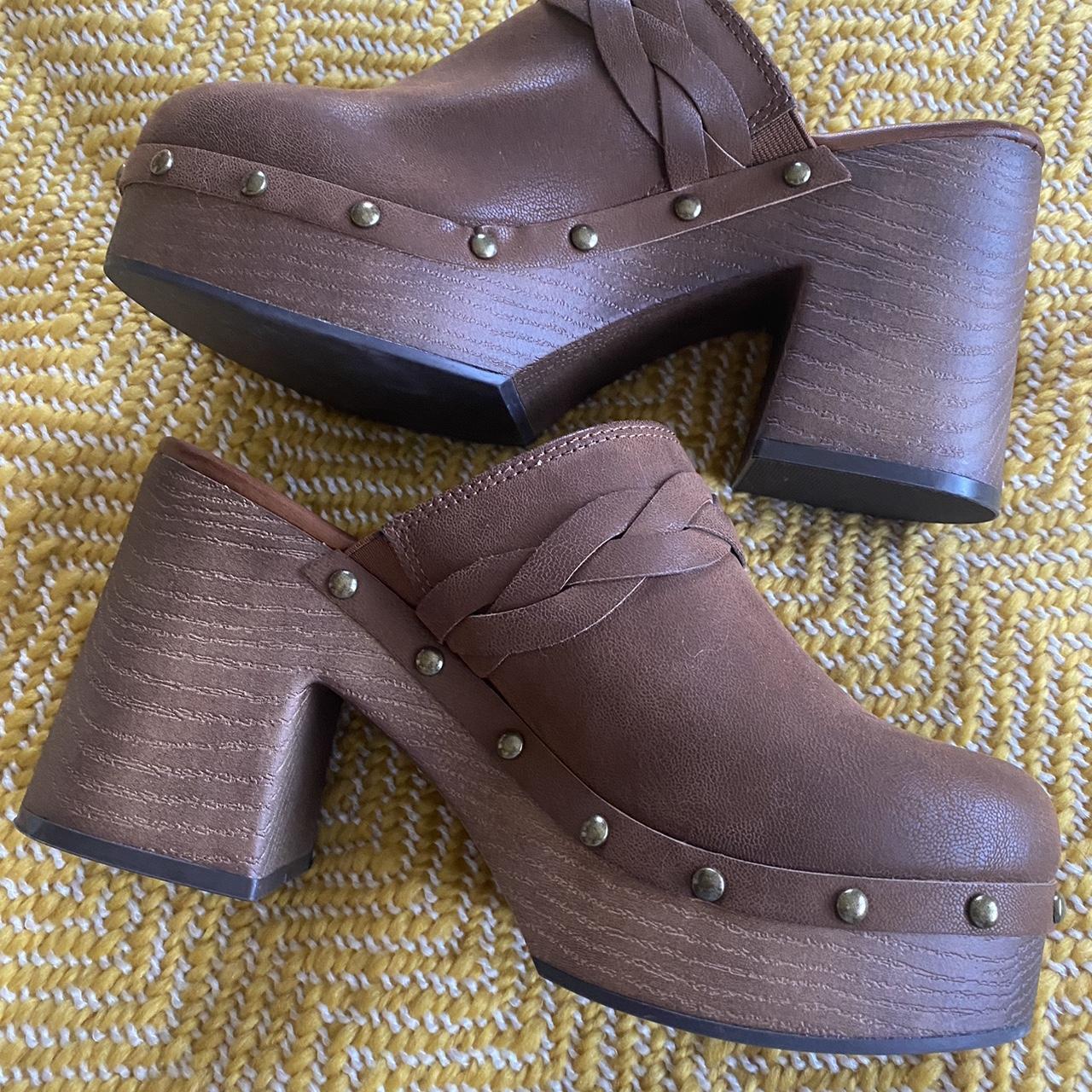 MIA women’s chunky clogs, size 7, never worn.... - Depop