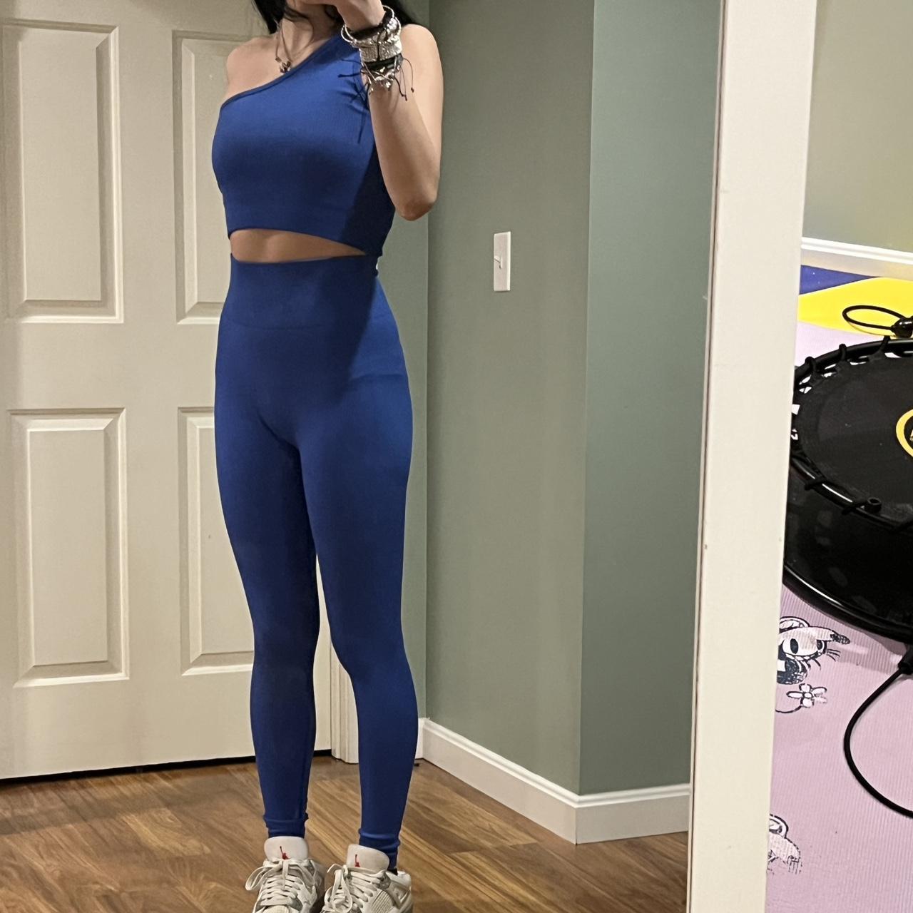 blue workout set xs/s - Depop