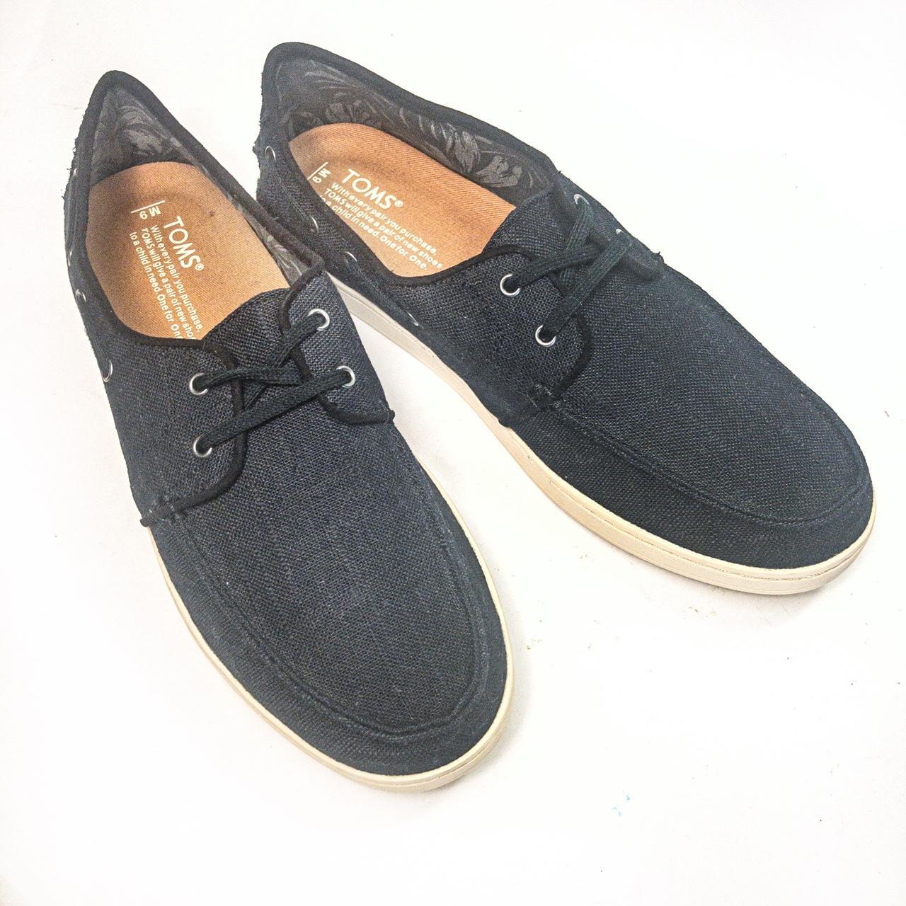 TOMS Men's Black Boat-shoes | Depop
