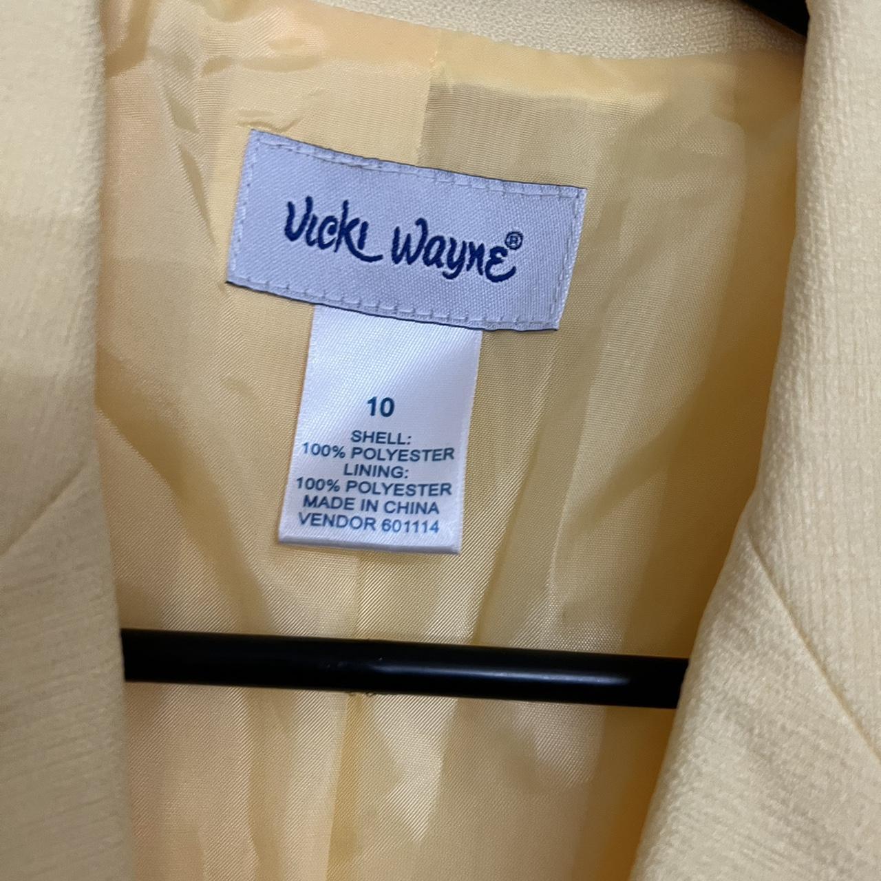 Vicki Wayne Blazer Size : 10 women Color : yellow... - Depop
