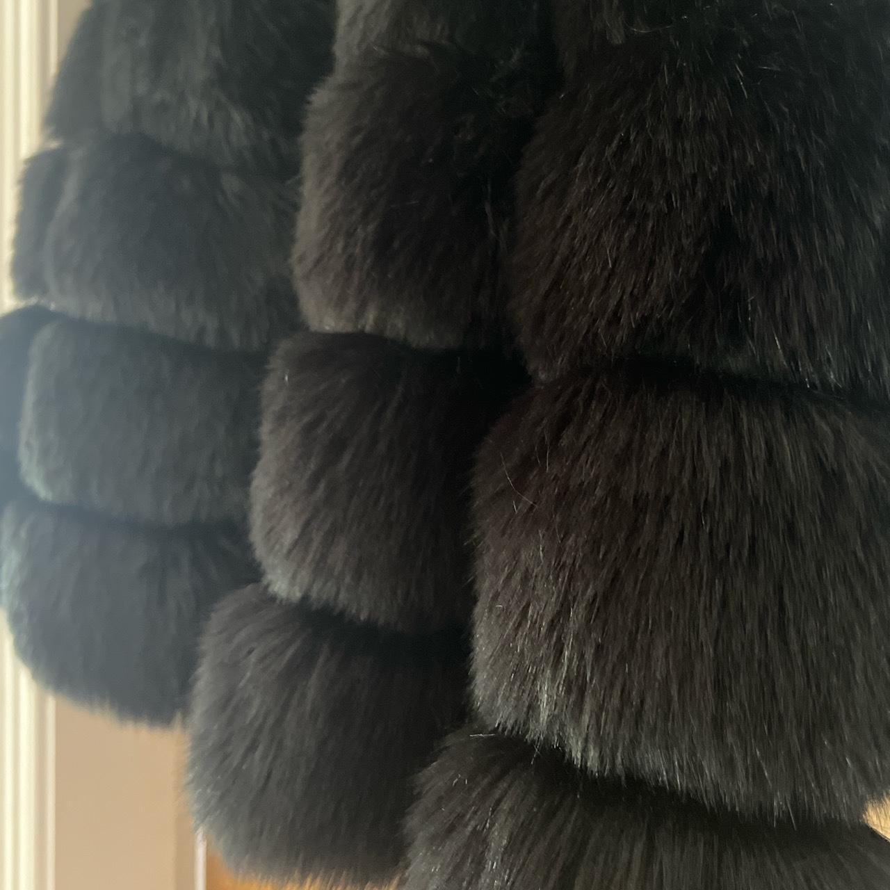 Fax fur coat - Depop