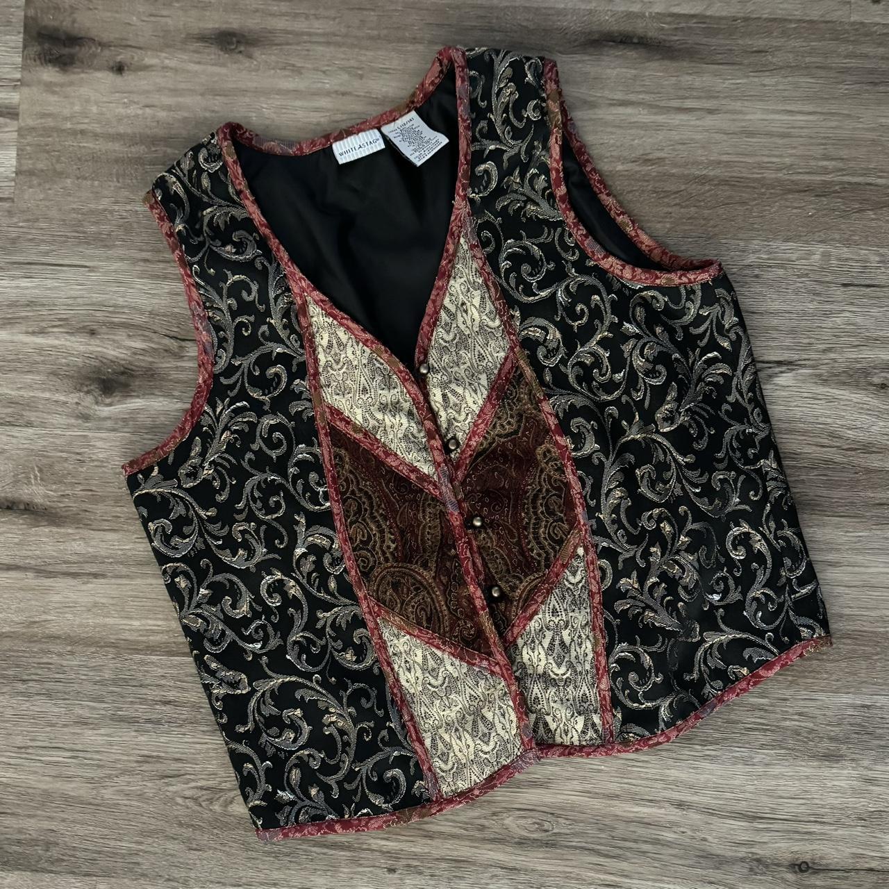 Beautiful vintage White Stag vest with a pop of red... - Depop