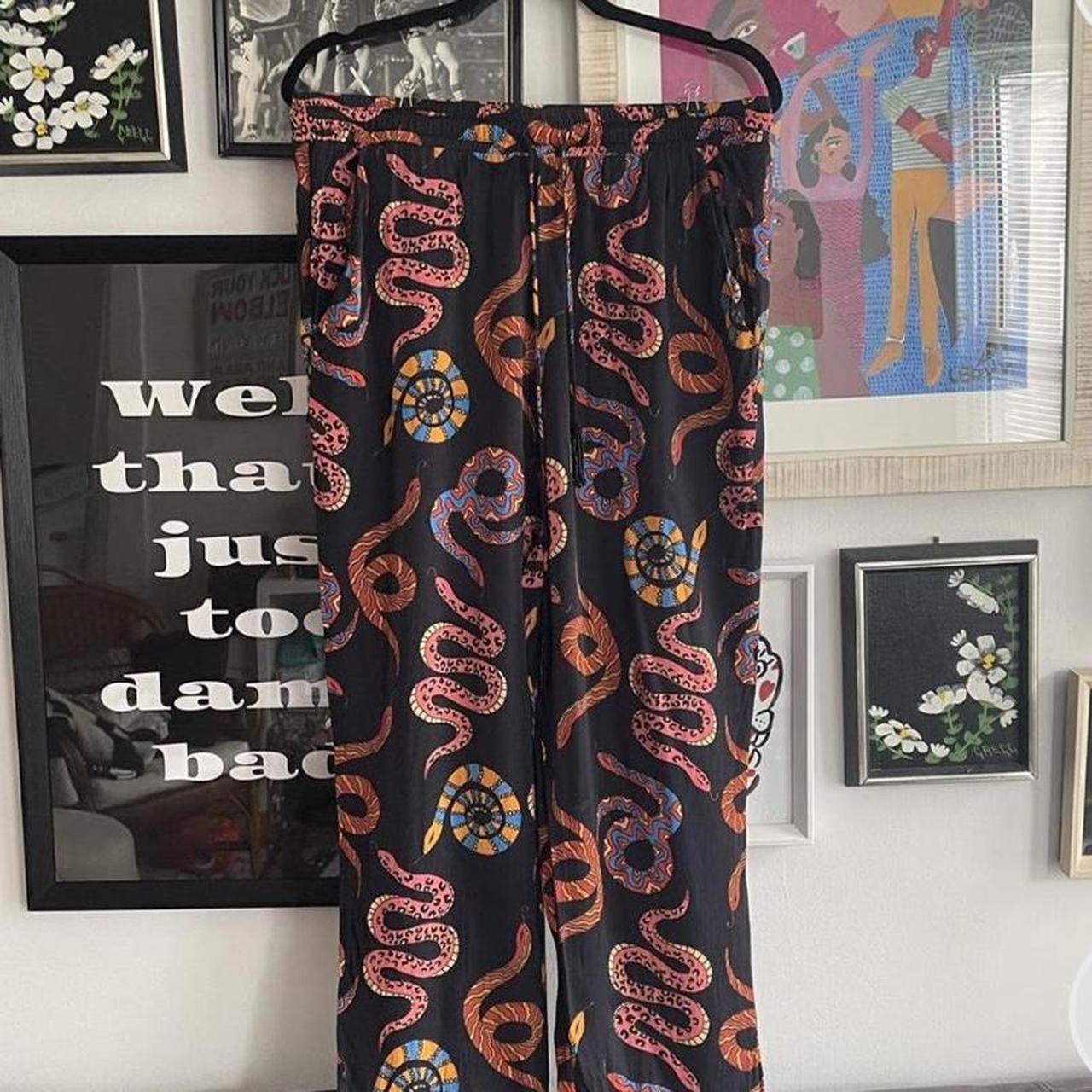 Super fun Farm Rio snake print pants! 🐍 Never worn.... - Depop