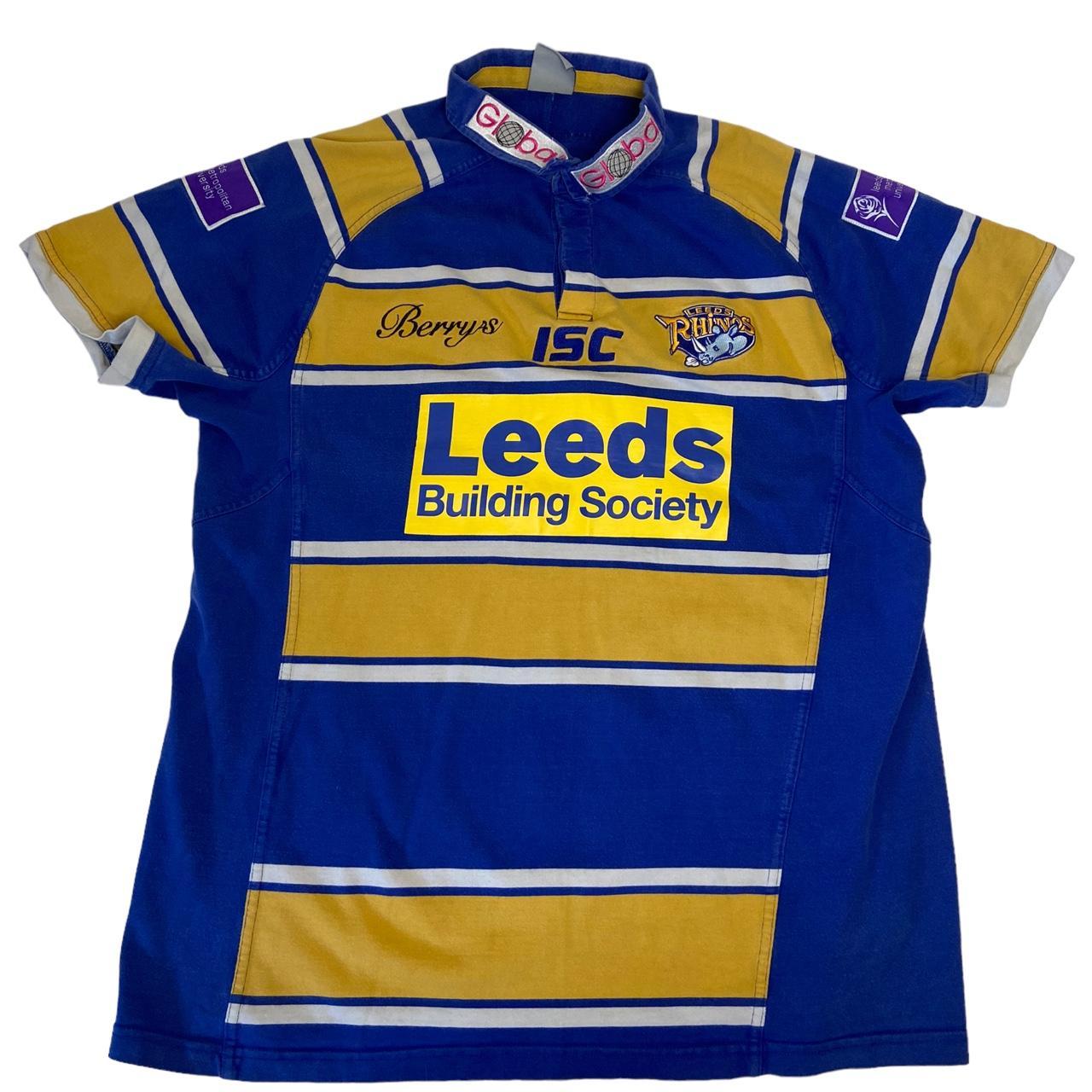 Men's Yellow and Navy T-shirt | Depop