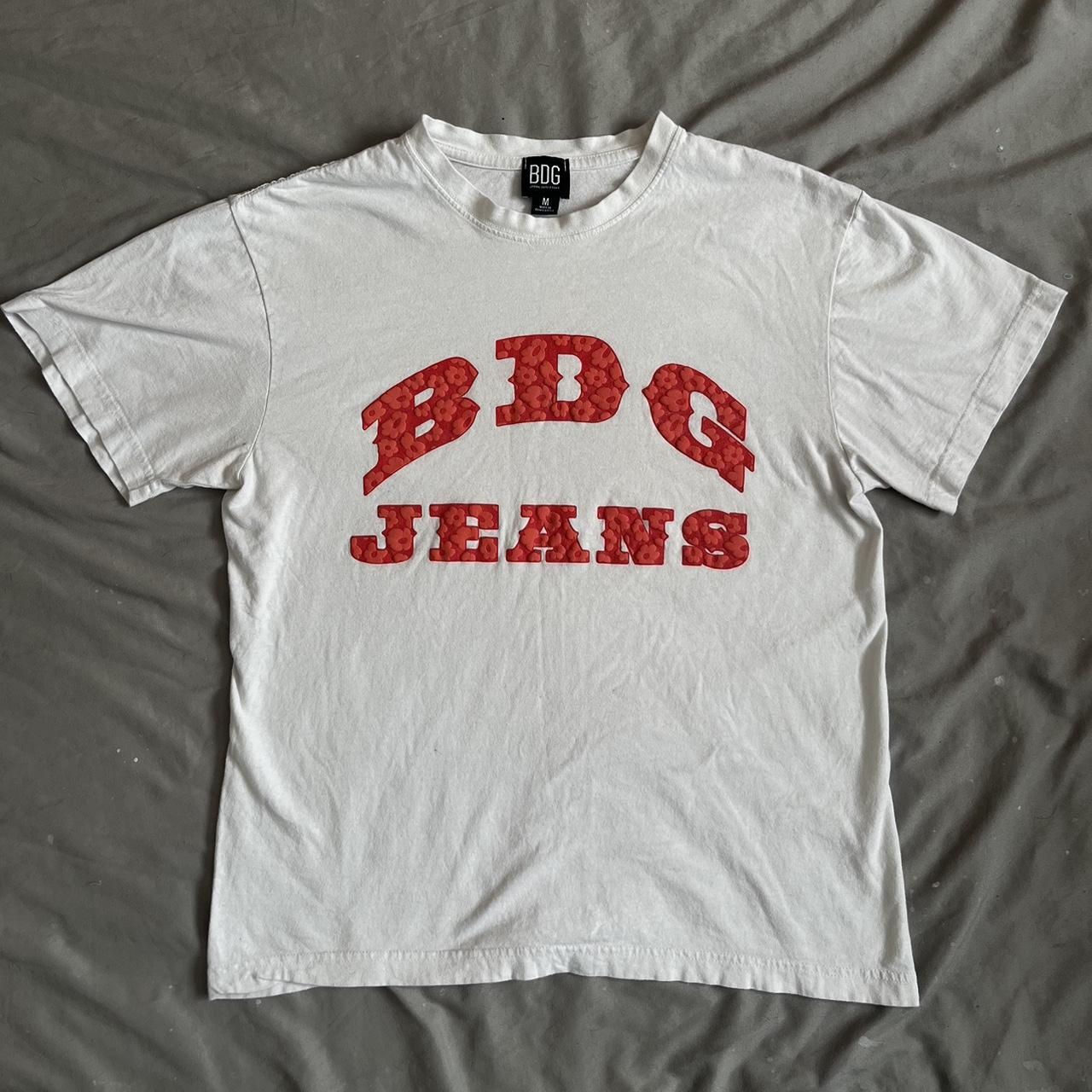 Puff print BDG jeans t-shirt #BDG #BDGJEANS #tshirt - Depop