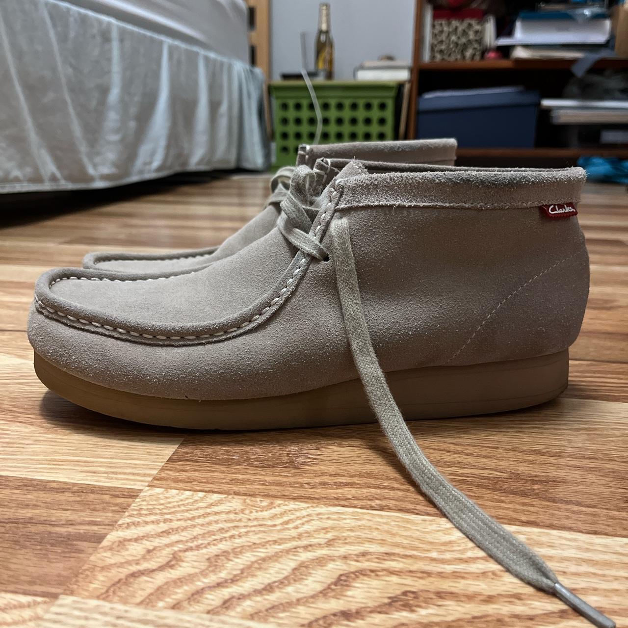 Clarks Wallabees Tan Size 9.5US 6 or 7/10... - Depop