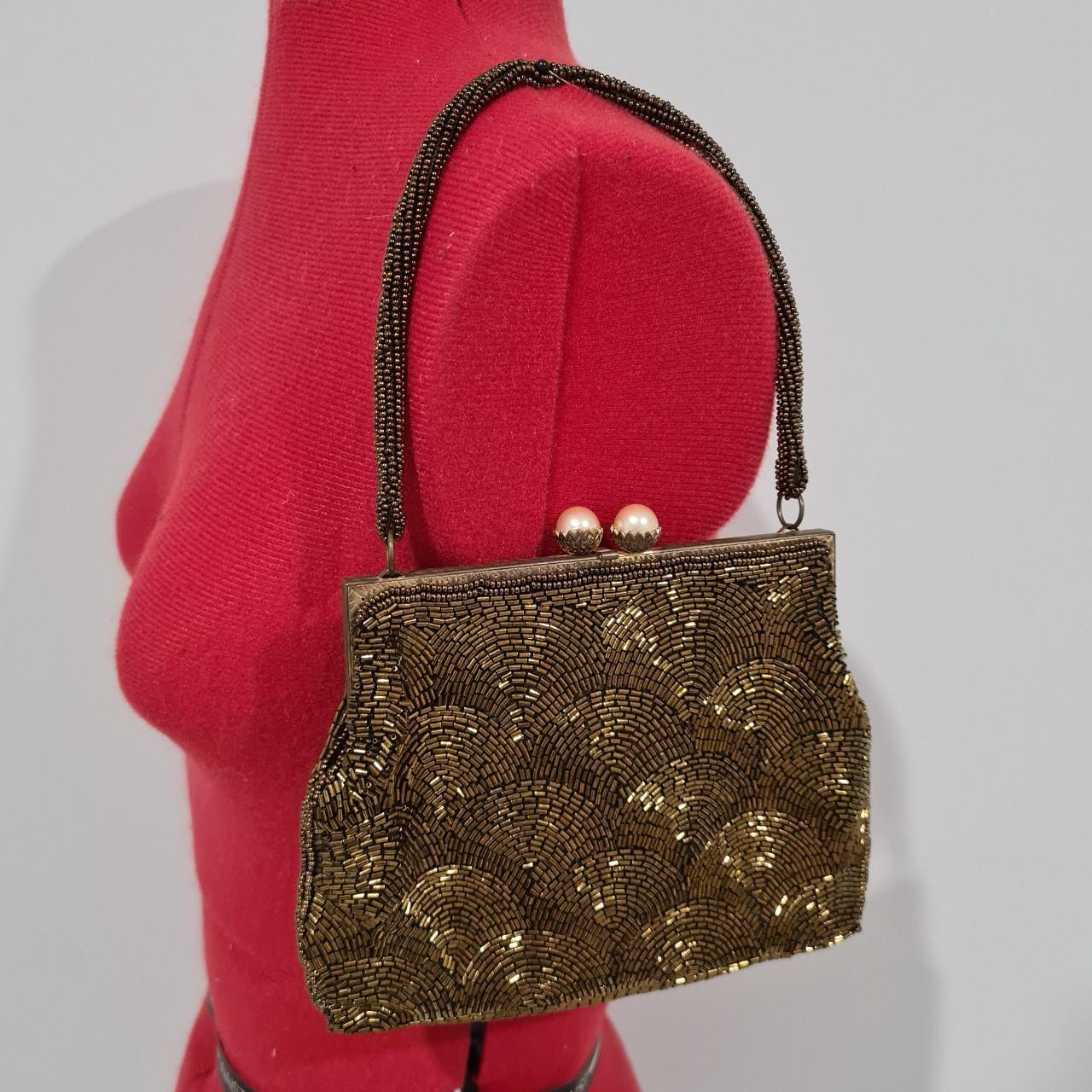 👑 Dazzling golden beaded purse! 💛 Fish-scale bead... - Depop