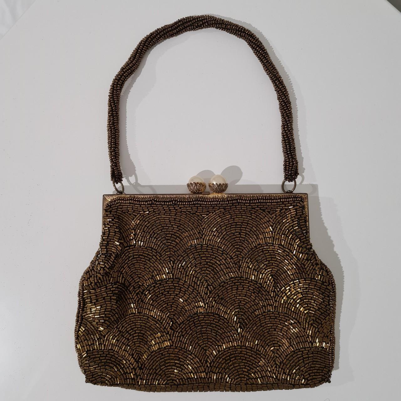 👑 Dazzling golden beaded purse! 💛 Fish-scale bead... - Depop
