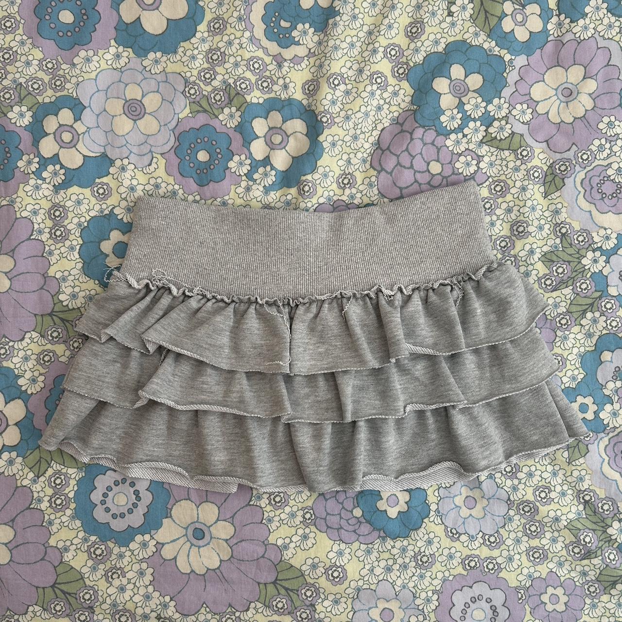 edikted grey martina ruffle skirt ~ size s (would... | Depop