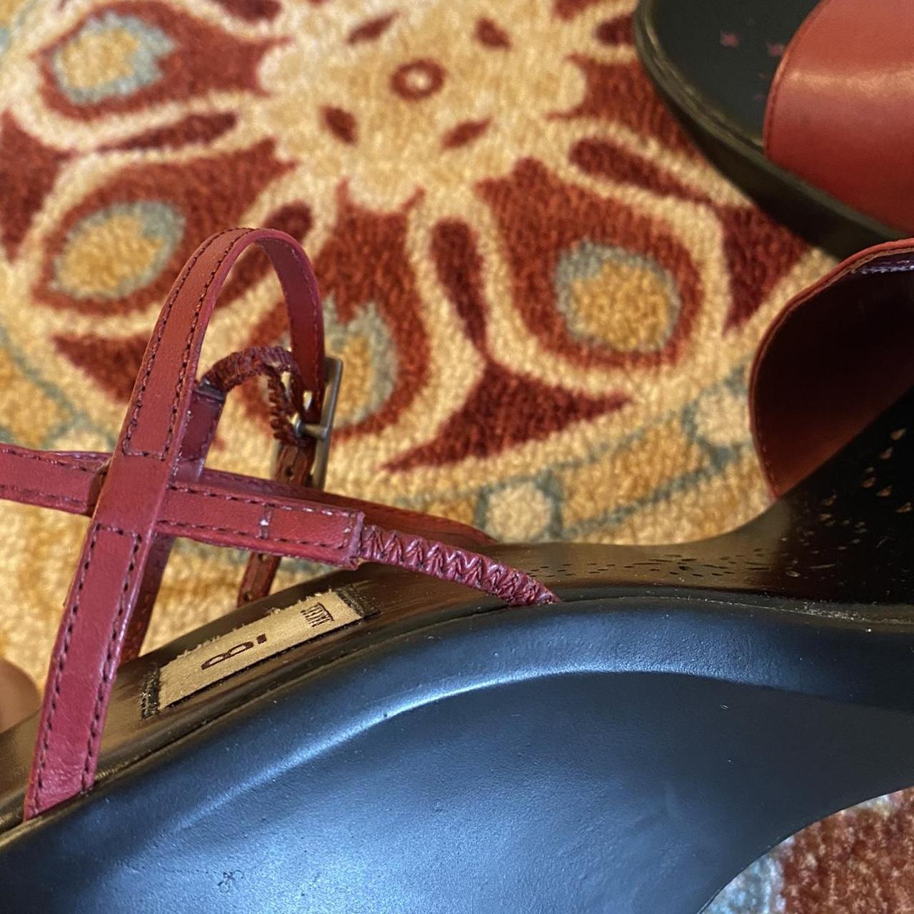 American Vintage Women's Red and Black Sandals | Depop